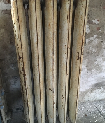 Brugte støbejernsradiatorer / gamle gjutjärns radiator | Køb her